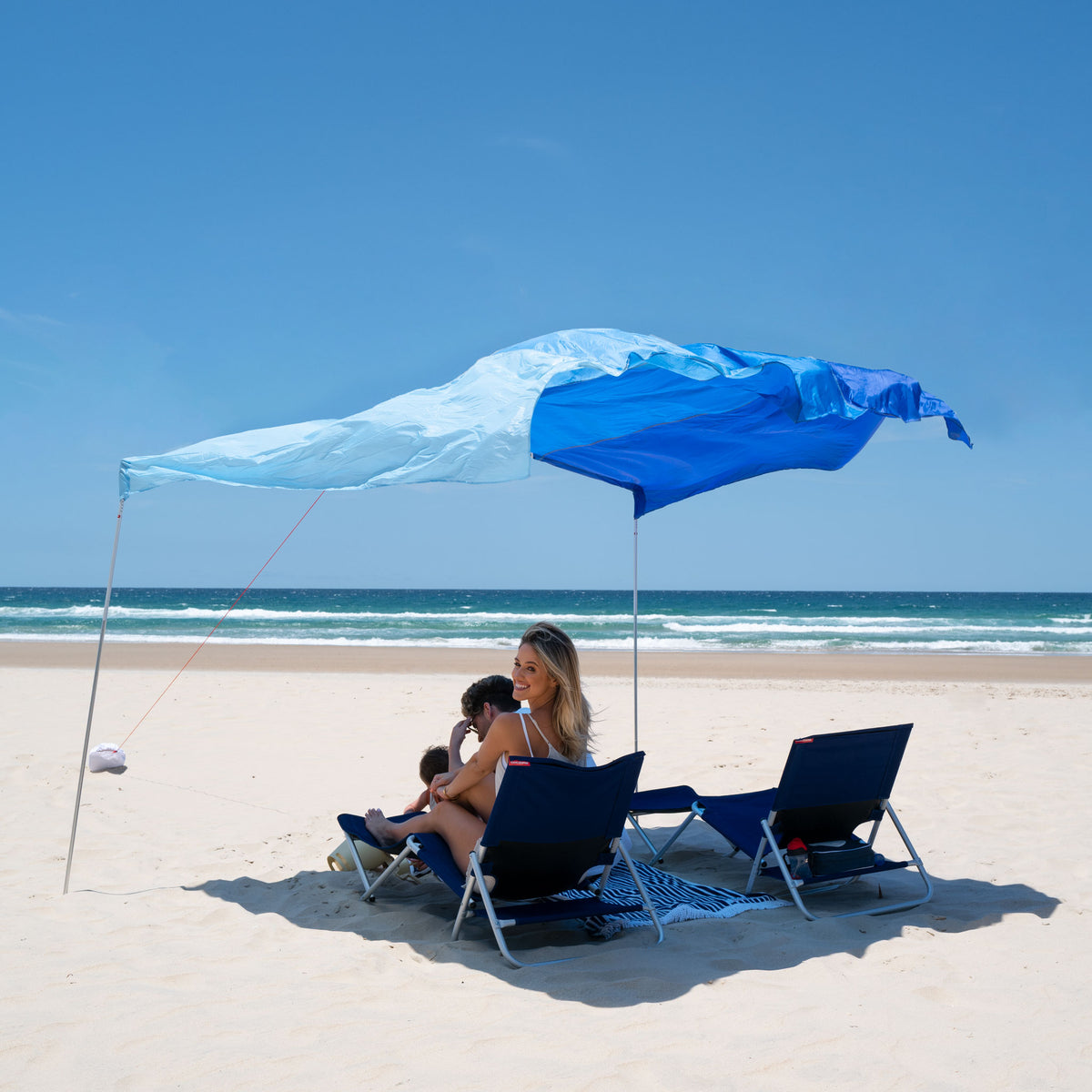 Vento by CoolCabanas - Wind Powered Beach Shade